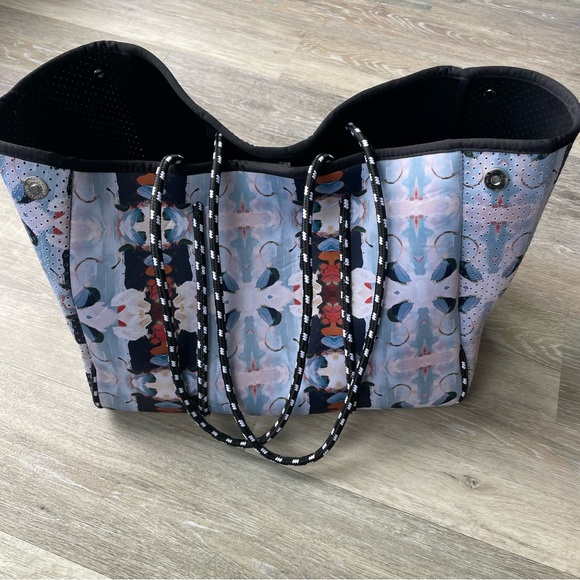Pop-Ups | Bags | Popups Neoprene Tote With Soft Sailing Rope Handles ...